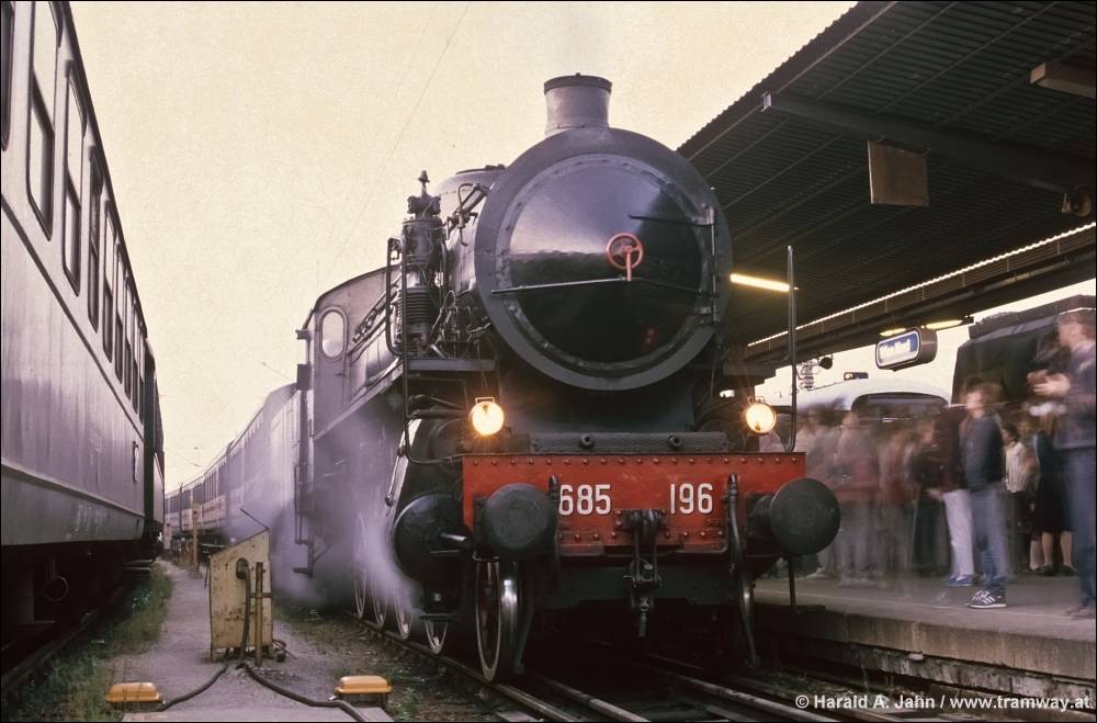 1987-10-11 FS 685 06.jpg